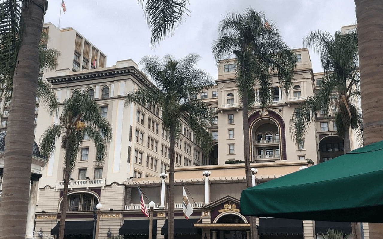 15 Native American-Owned Hotels That Celebrate Heritage