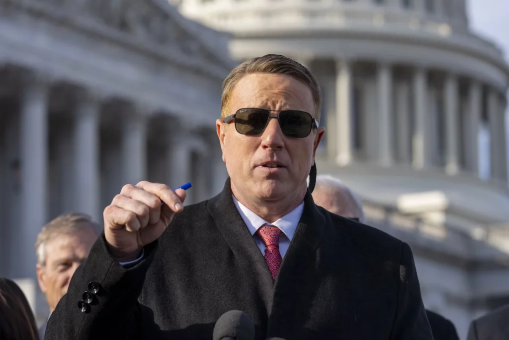 Pat Fallon rails against Tim Walz likening ICE agents to ‘Gestapo’