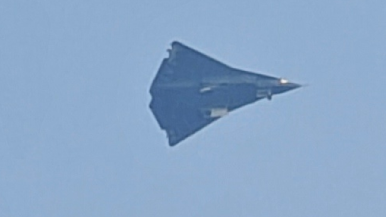 China Unveils What Are Believed To Be '6th Gen' Stealth Fighter Jets ...