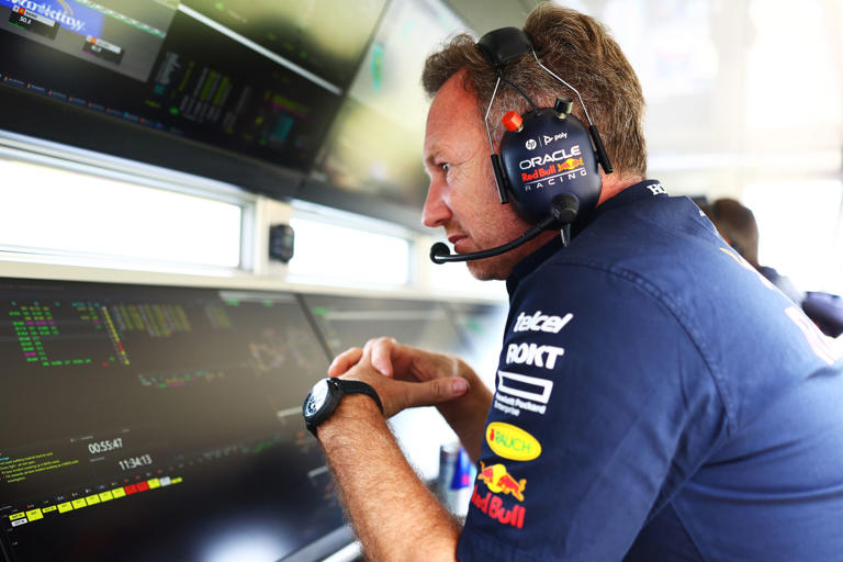 What does purple sector mean in F1?