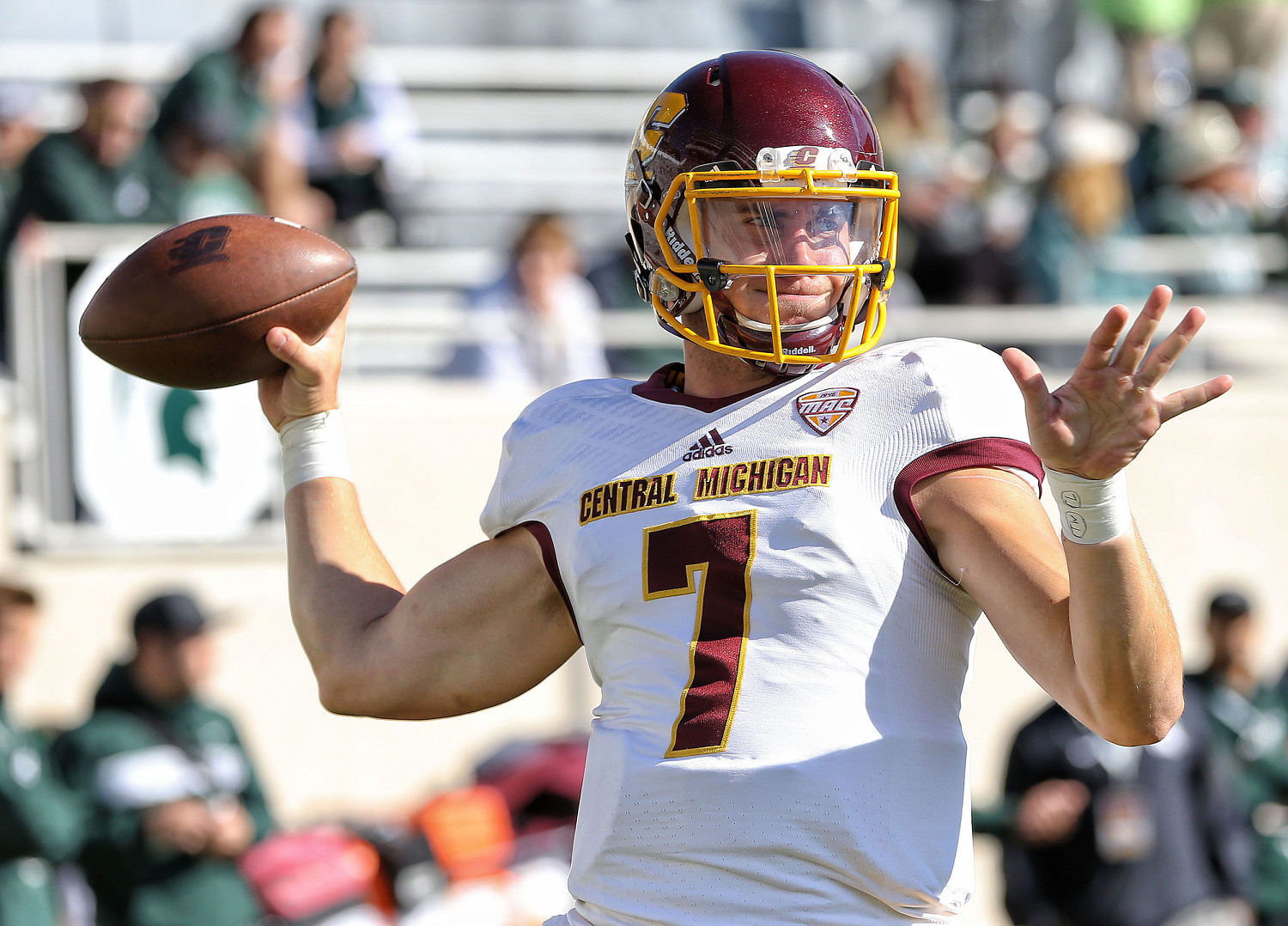 Former college football quarterback and Army sergeant dies at 27