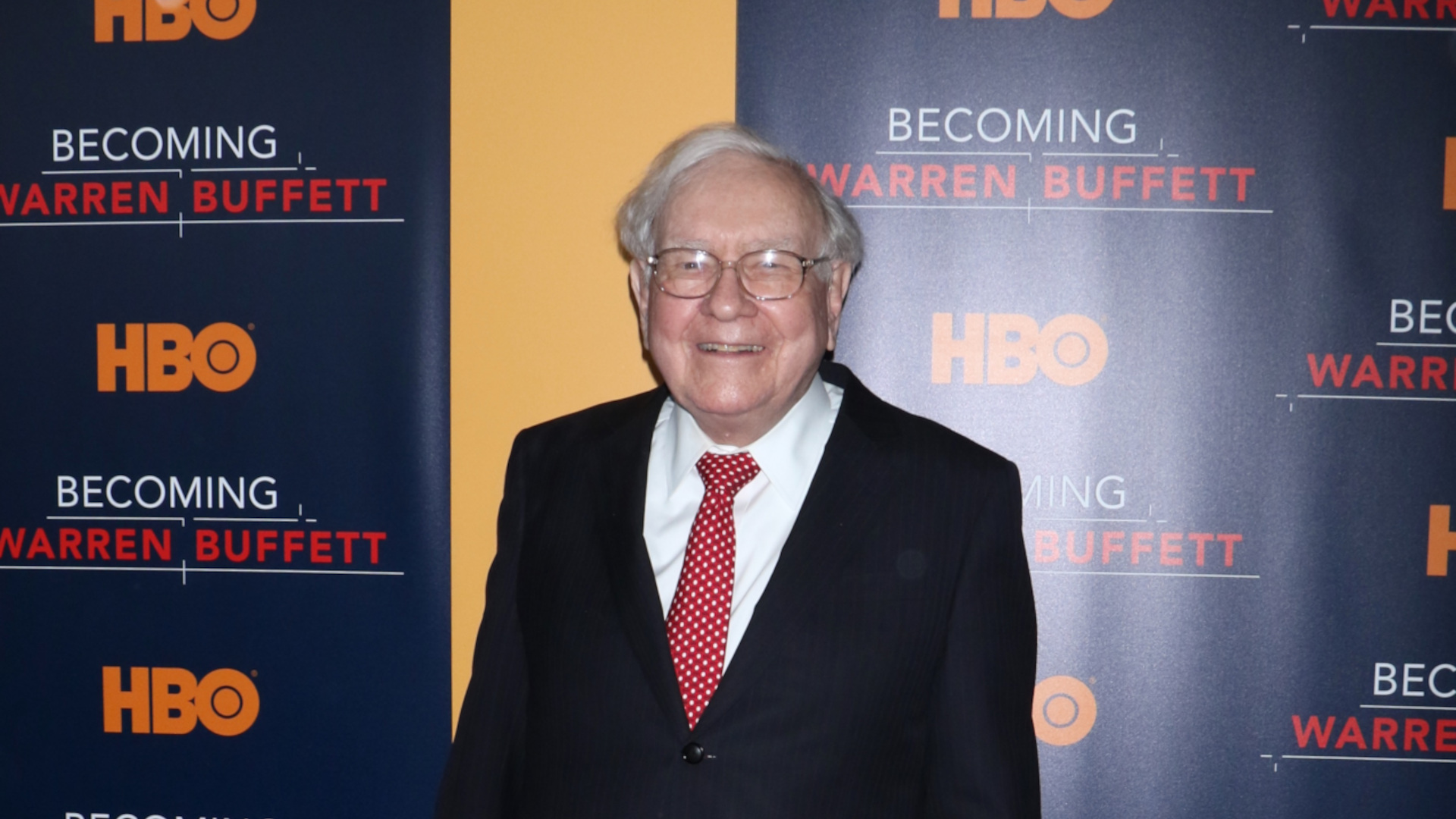 Warren Buffett’s Best Advice To Help Those Wasting Money
