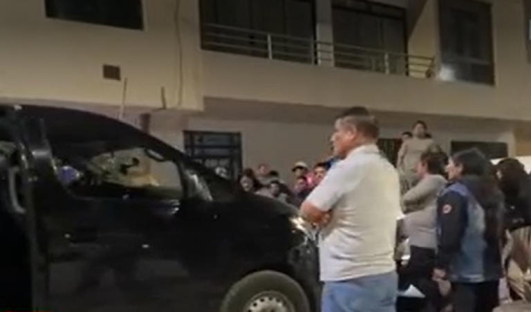 Sicarios Asesinan De Dos Disparos A Taxista Frente A Sus Padres En
