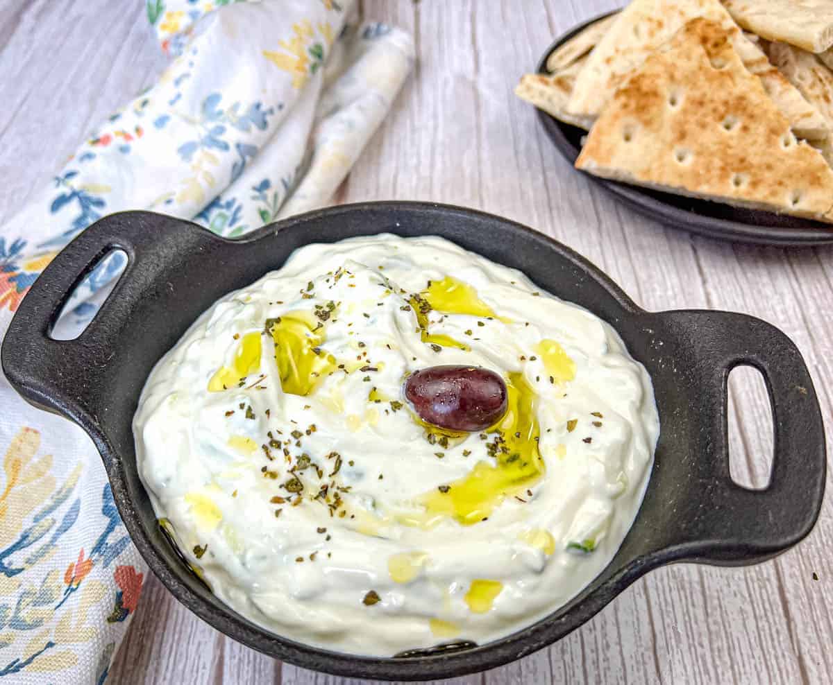 27 dips and bites that turn a casual hangout into a full-on grazing ...