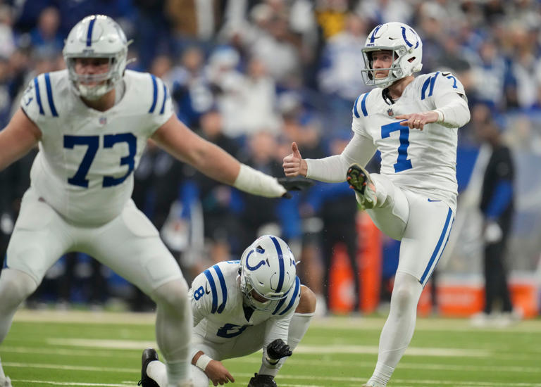 The top fantasy football playoff kickers to stream for Week 17, including Matt Gay