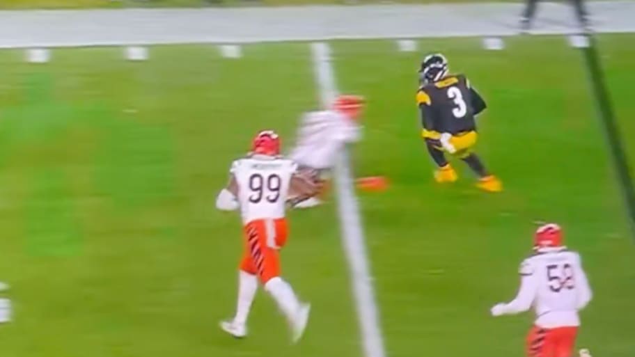 Russell Wilson Ripped by NFL Fans for Brutal Move in Final Minute of ...