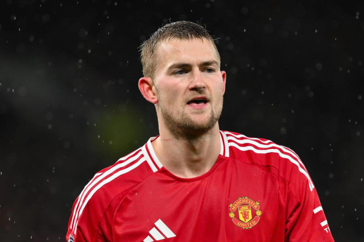 Man Utd news: 'Worst defender ever!' - Fans SLAM De Ligt after ... Man Utd news: 'Worst defender ever!' - Fans SLAM De Ligt after ...
