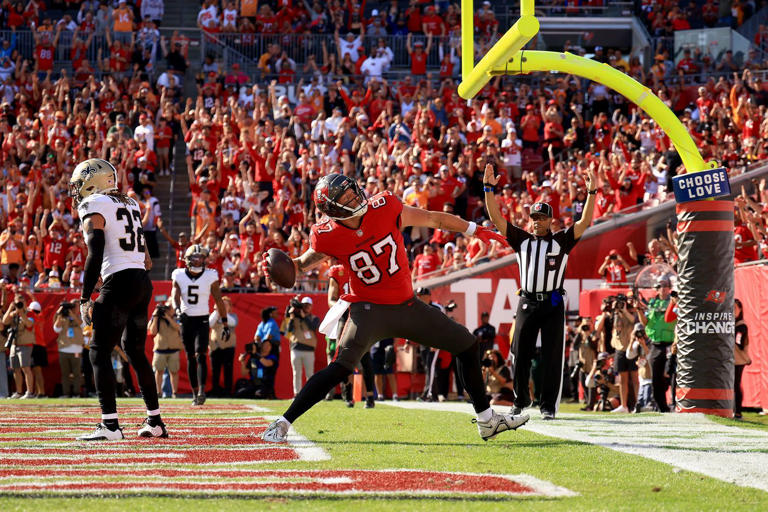 Buccaneers vs Saints Week 18 Game Recap: Bucs secure playoff berth ...