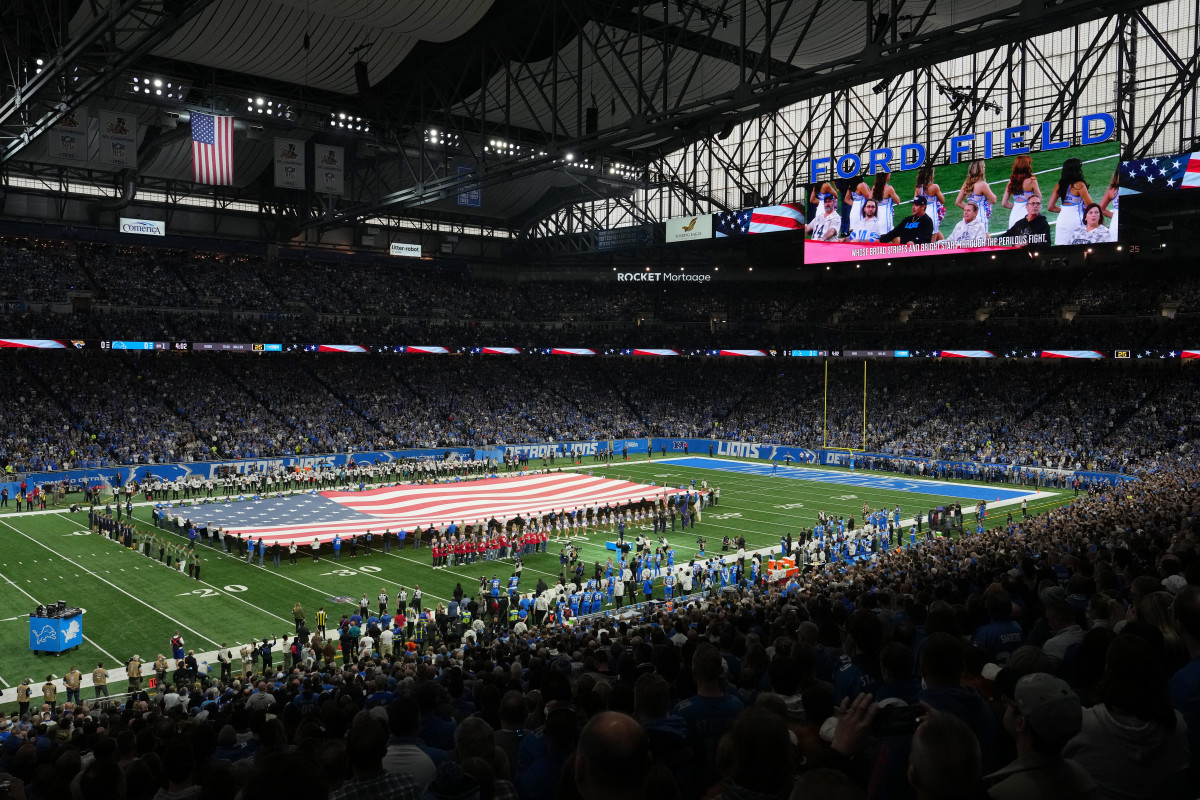 NFL fans want two announcers replaced after Week 16