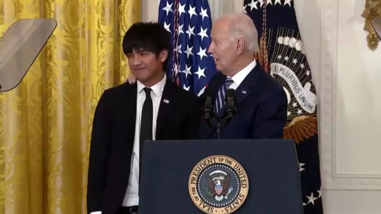 Biden's 'Happy Birthday' gaffe goes viral as he forgets young man's ...