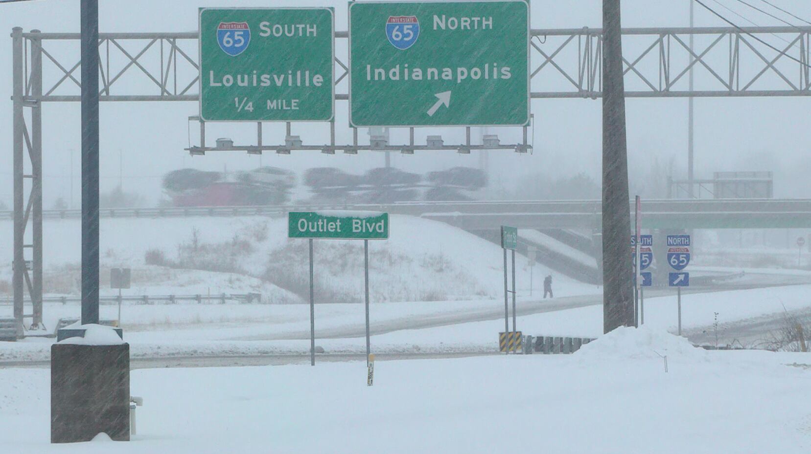 Heavy snowfall impacts Southern Indiana drivers