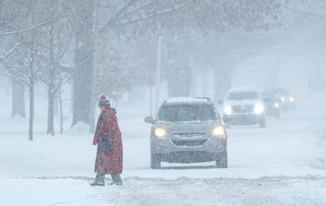 Massive winter storm brings snow, frigid temps to 60 million Americans Massive winter storm brings snow, frigid temps to 60 million Americans