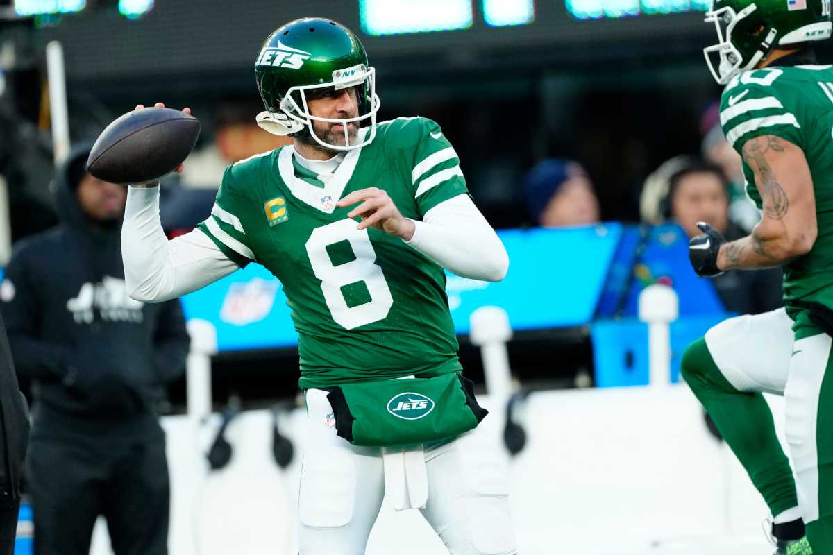 NFL Makes Historic Aaron Rodgers Announcement During Dolphins-Jets