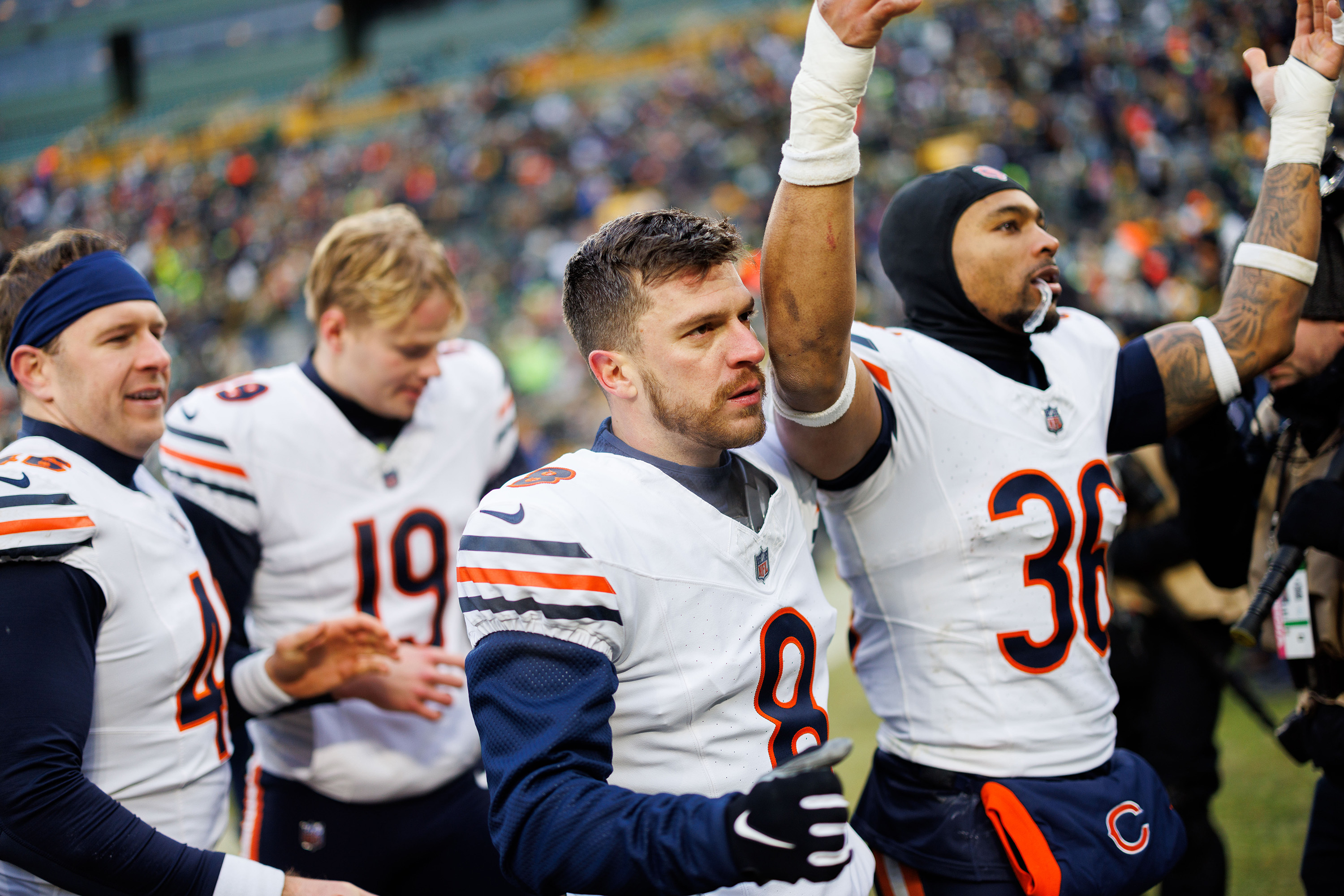 Bears beat Packers 24-22 on a final-play field goal to end 2 lengthy ...