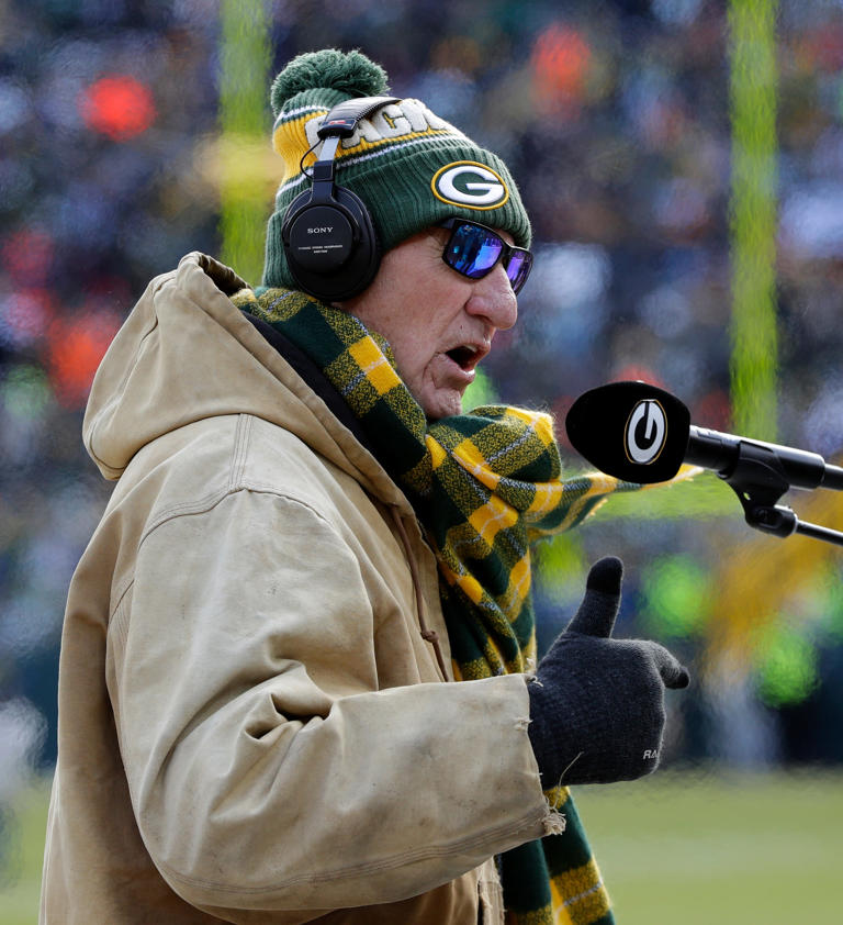 For Craig T. Nelson, singing national anthem at Lambeau for Packers ...