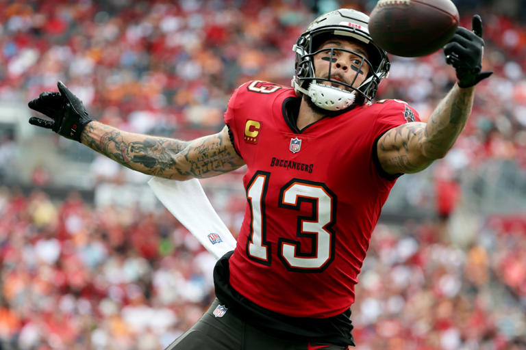Mike Evans Calls Buccaneers Receiver Room Best in NFL