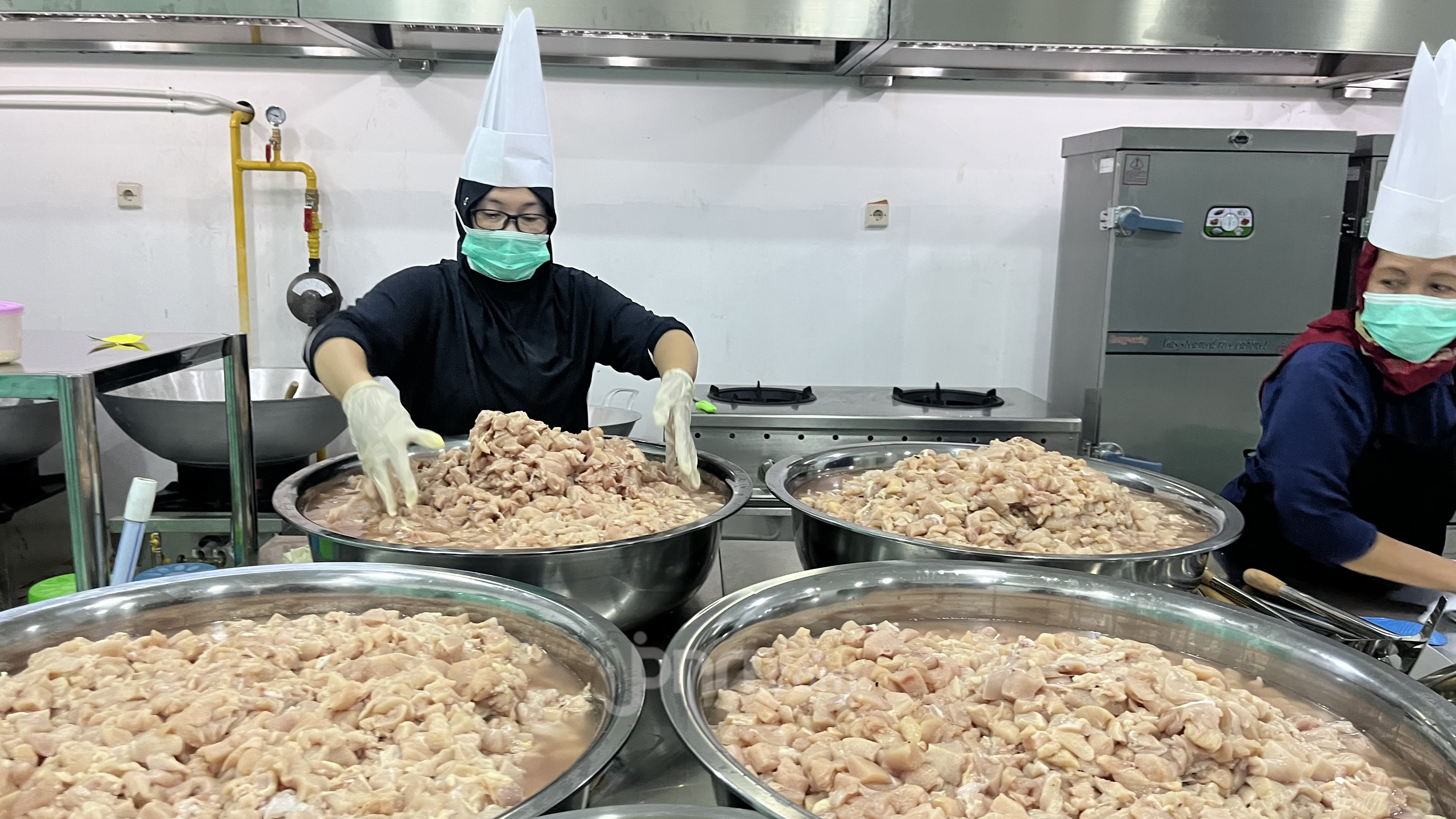 Bupati Karawang Targetkan Punya 200 SPPG Demi Mendukung Program MBG