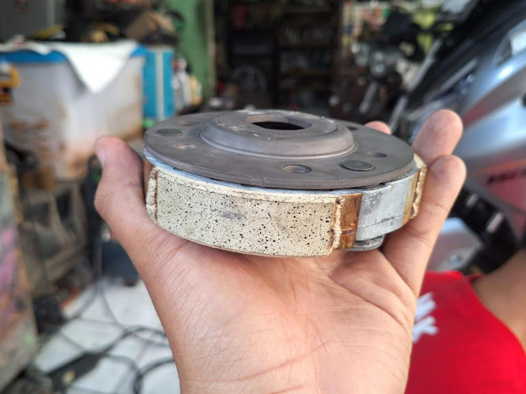 Begini Cara Mudah Bikin Kampas Ganda Motor Matic Makin Menggigit, Cegah ...