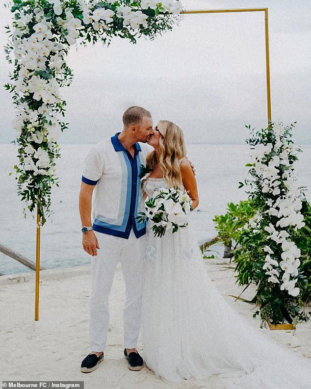 Footy coach Simon Goodwin gets married in stunning Bali ceremony - but ...