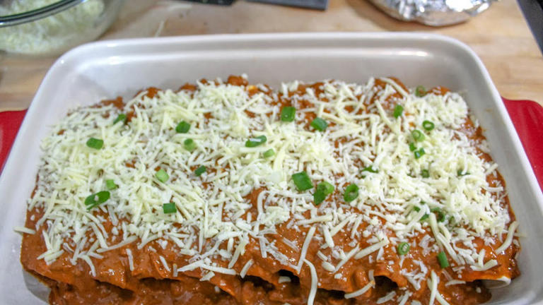 These Enchiladas May Not Be The Prettiest, But Boy Are They Tasty ...