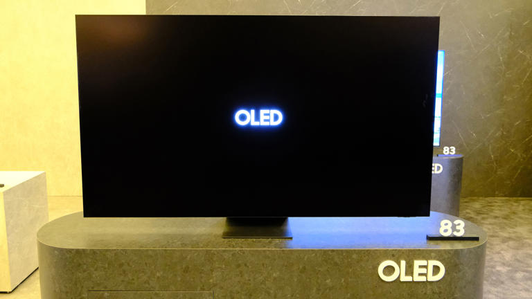 Samsung says all sizes of the S95F OLED TV will hit 4,000 nits of ...