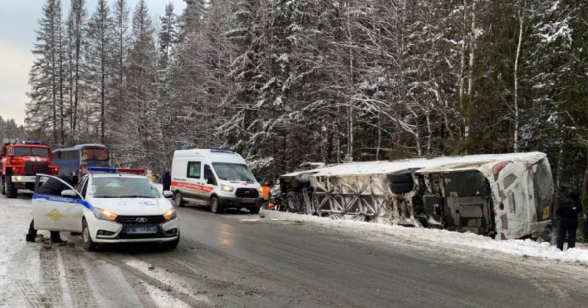 Tourist Bus Crash in Russia Leaves 14 Injured
