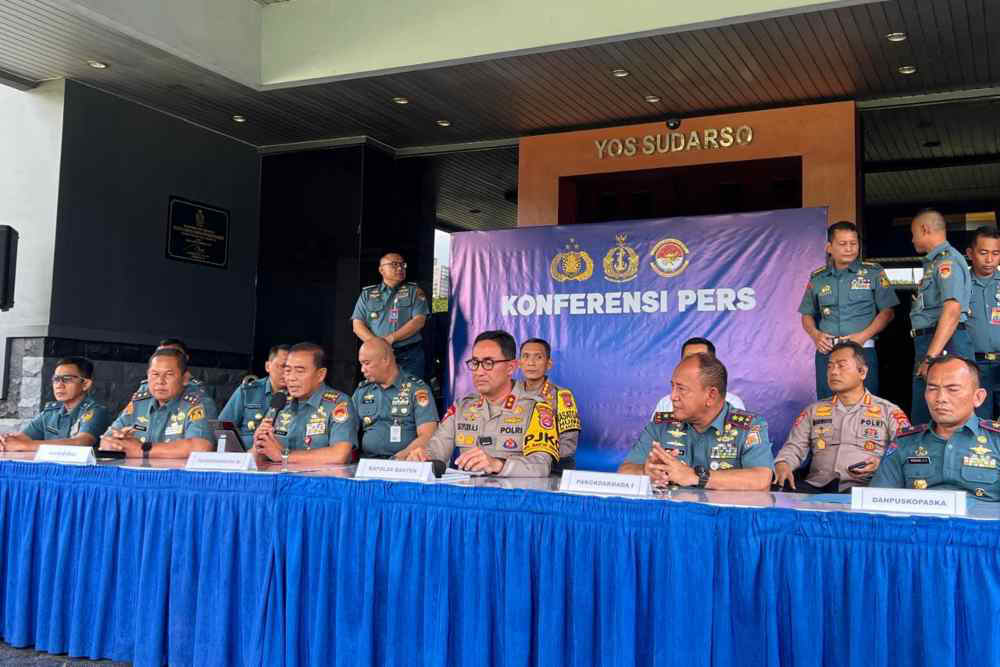TNI AL Pastikan Senpi yang Dipakai AA untuk Menembak Bos Rental Mobil ... TNI AL Pastikan Senpi yang Dipakai AA untuk Menembak Bos Rental Mobil ...