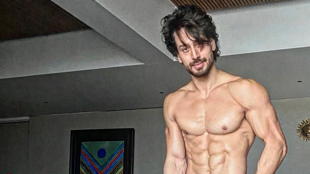 Tiger Shroff flaunts chiselled body in new pic: A day after I recovered ...