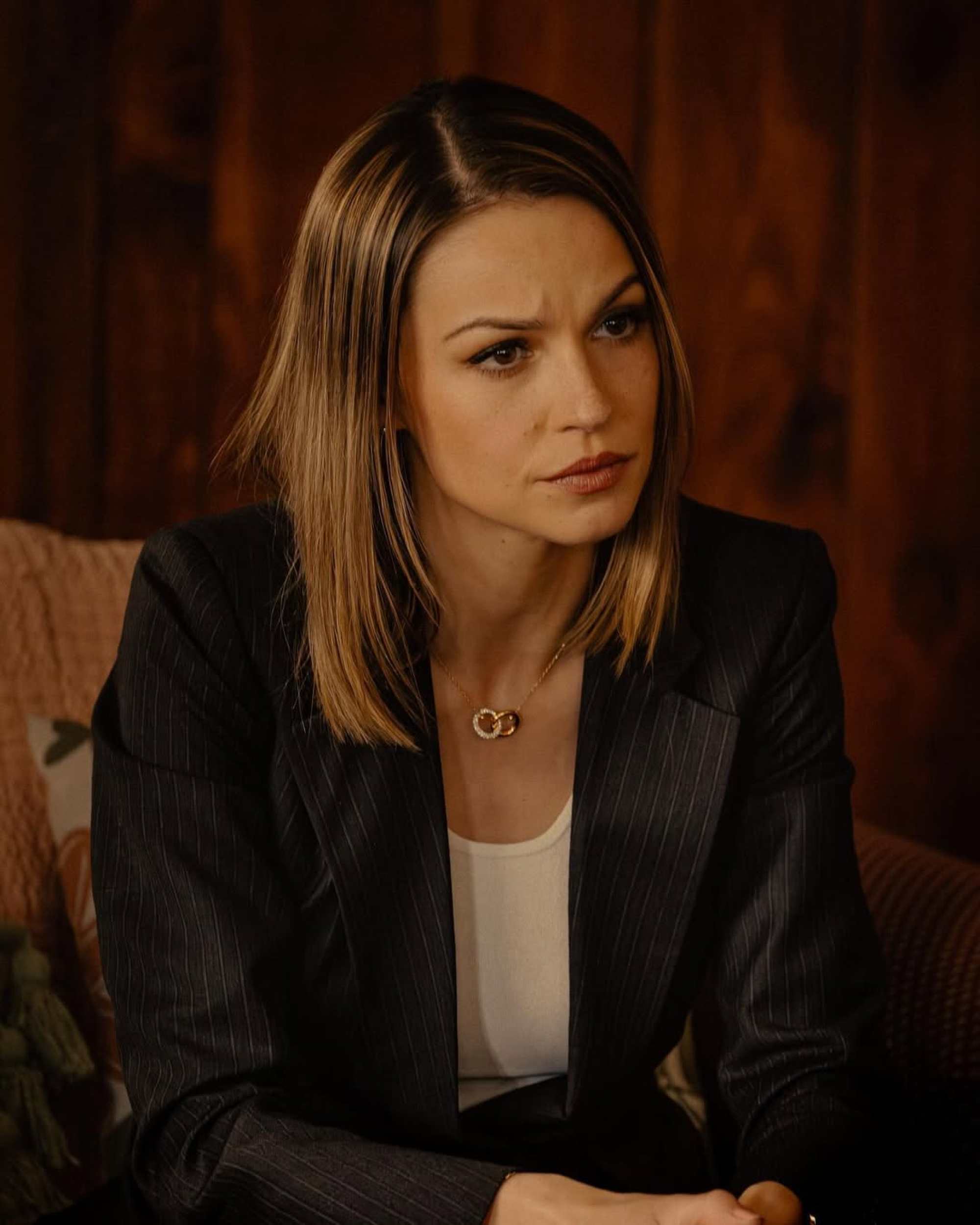 Meet Landman star Kayla Wallace, who plays the fierce lawyer Rebecca ...