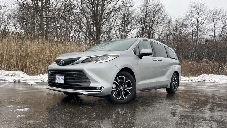 2025 Toyota Sienna Platinum is a properly premium minivan