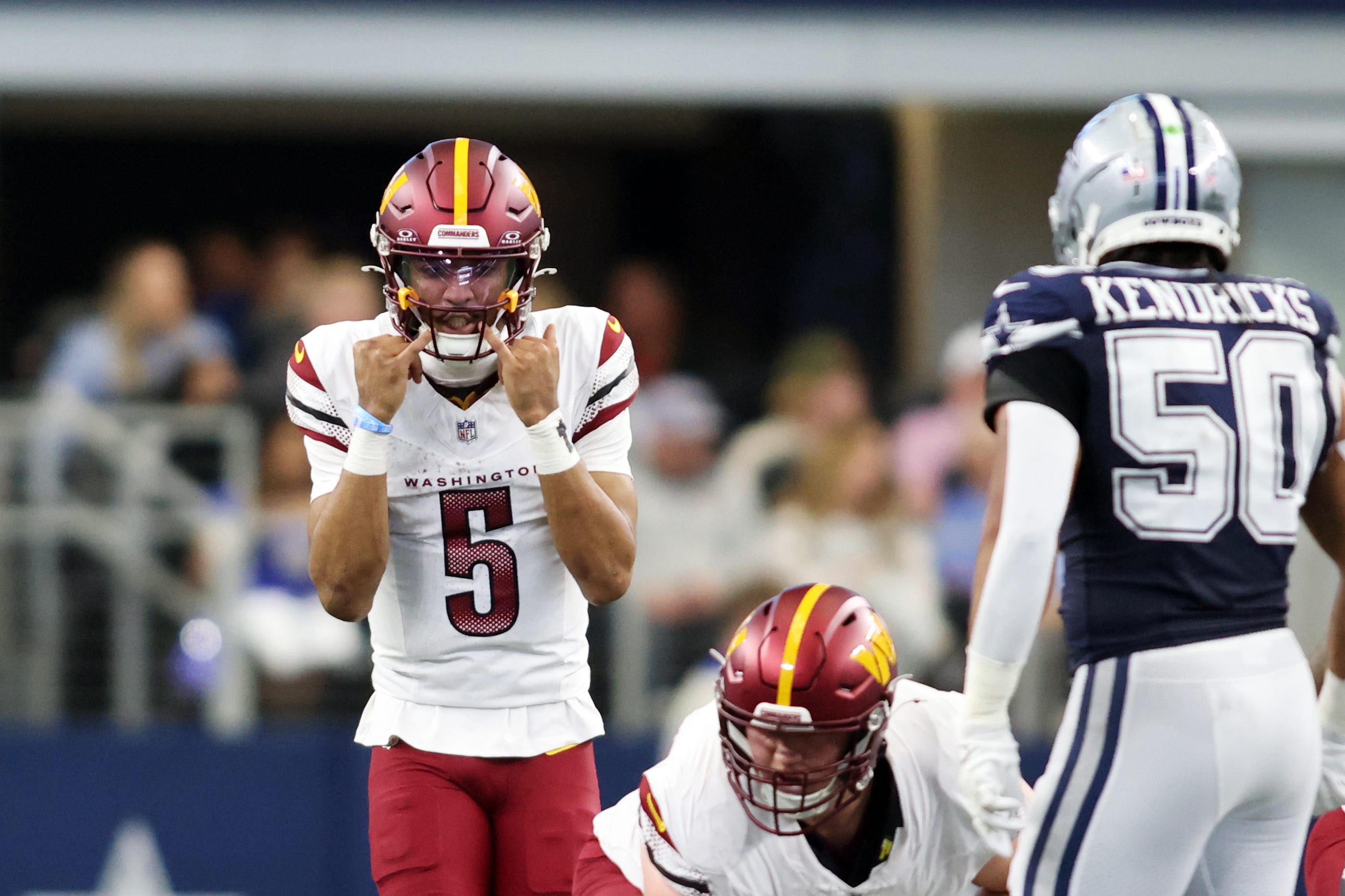 Commanders' Jayden Daniels nails quarterback silhouette challenge