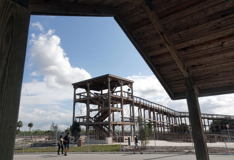 What’s that big new lookout tower off Florida's Alligator Alley? Check ...