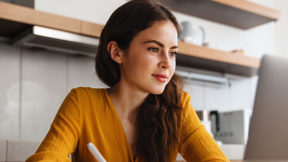 15 Easy Part-Time Remote Jobs That Pay $25-75 Per Hour