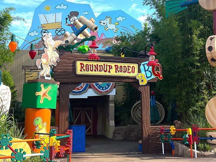 Roundup Rodeo BBQ Review at Disney's Hollywood Studios