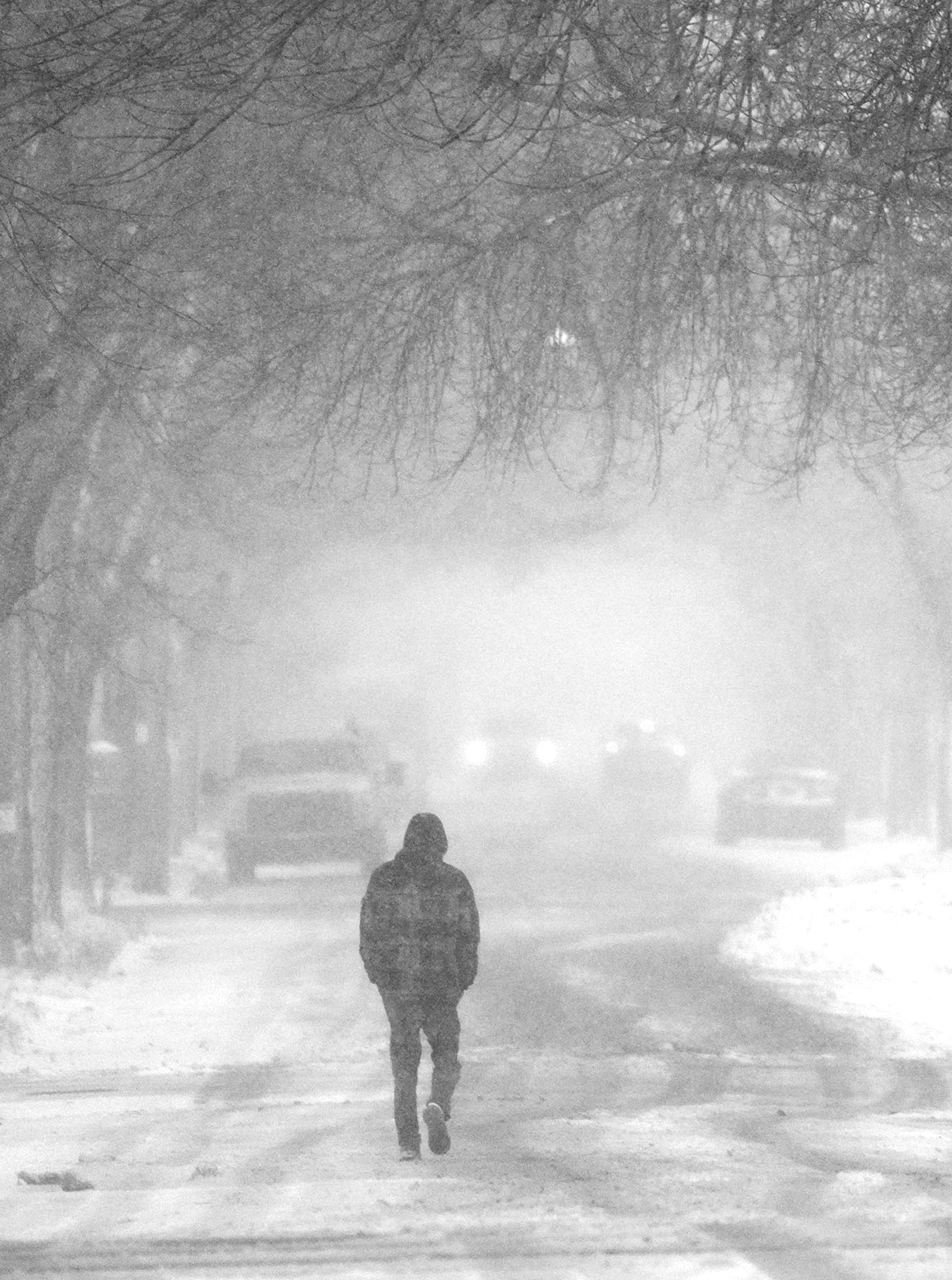 How much did it snow in Milwaukee on Wednesday?