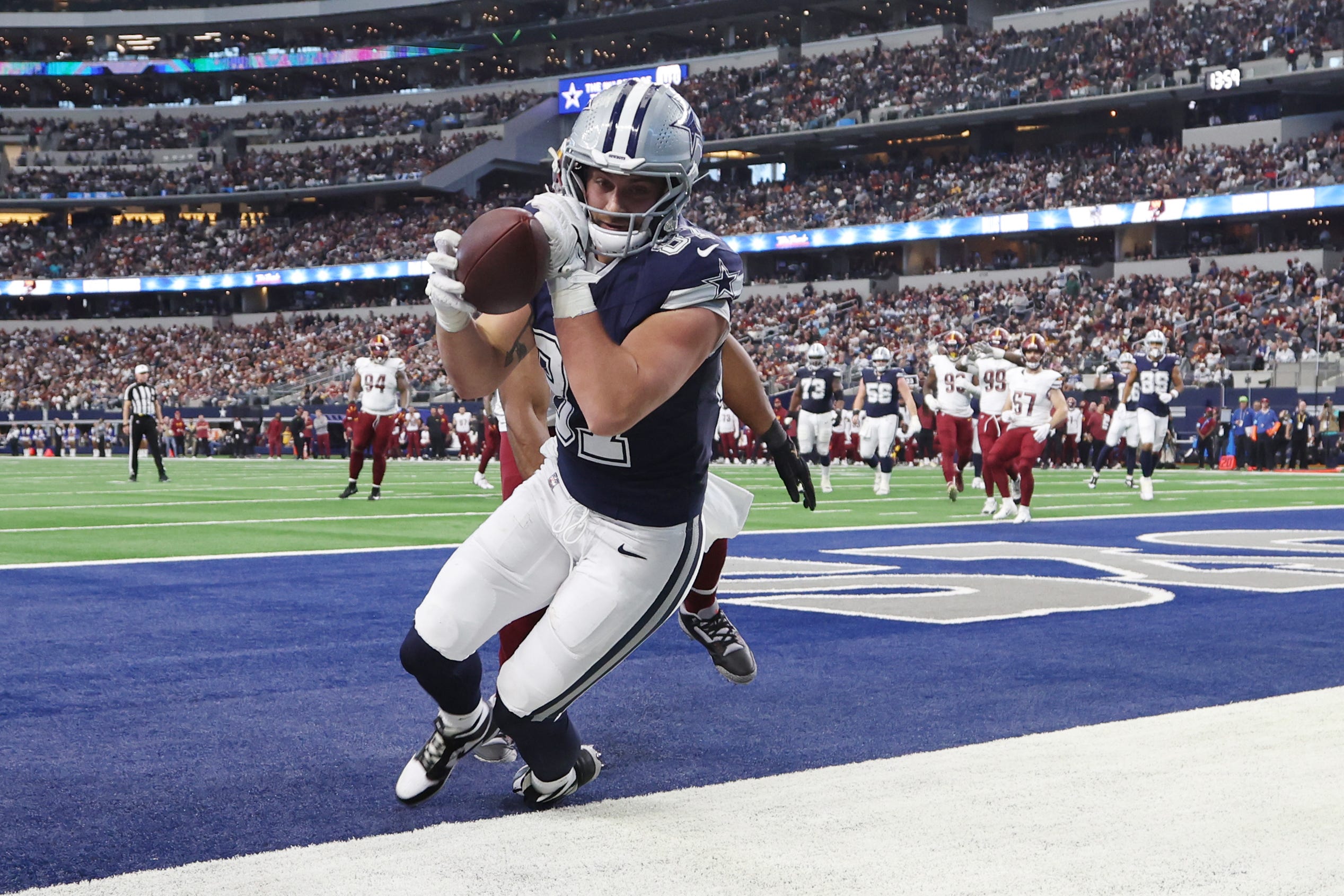 Cowboys pass catcher went from Pro Bowl to worst season in history of ...
