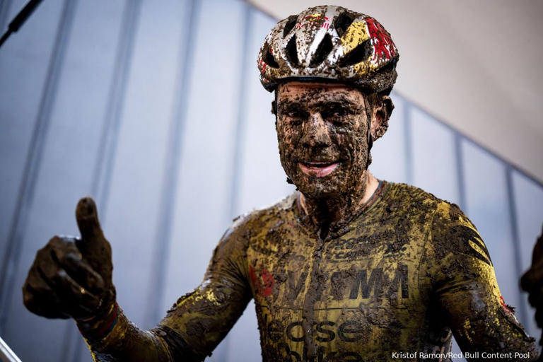 Belgische analisten eensgezind: Van Aert had afgelopen weekend mee ... Belgische analisten eensgezind: Van Aert had afgelopen weekend mee ...