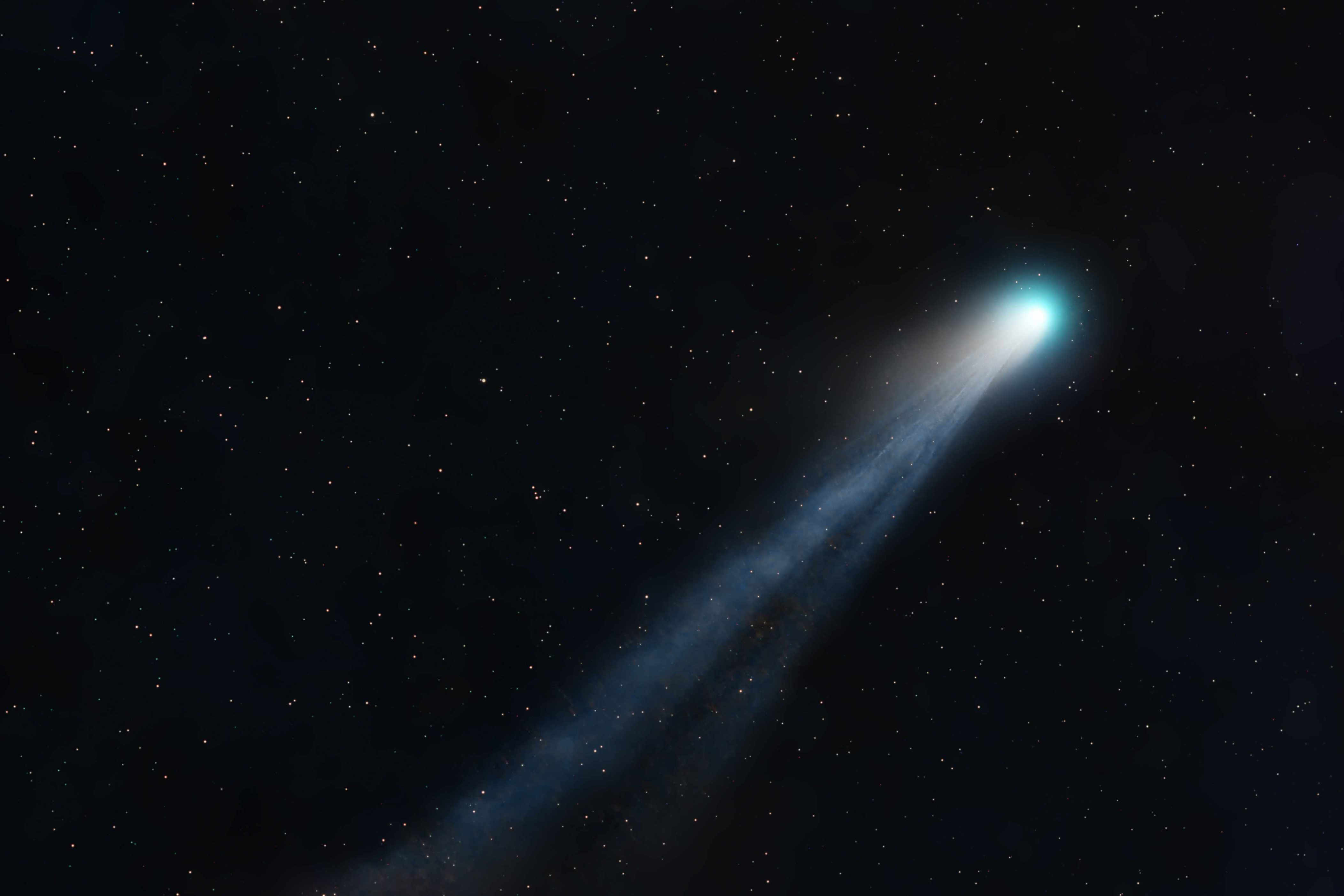 The Brightest Comet of 2025 Will Pass By the Sun Next Week—Here's How ...