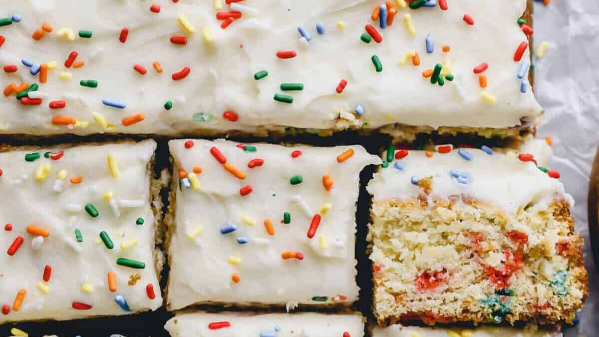 Easy and Oh-So-Good 17 Sheet Cakes That Are Sure To Please