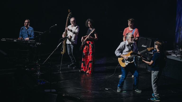 Az Afrikába kevert Michael Jackson lopta el a KFT show-ját