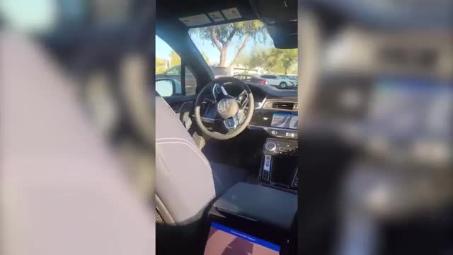 Los Angeles man nearly misses flight after self-driving taxi won’t stop ...