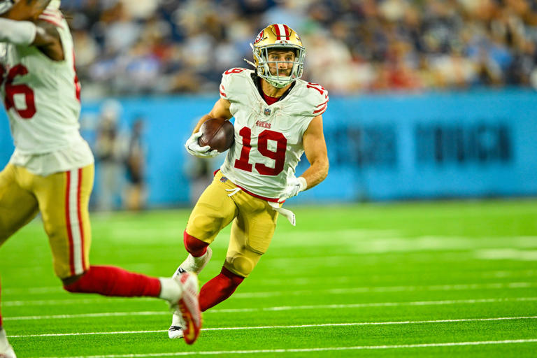 49ers Sign 11 Players To Futures Contracts