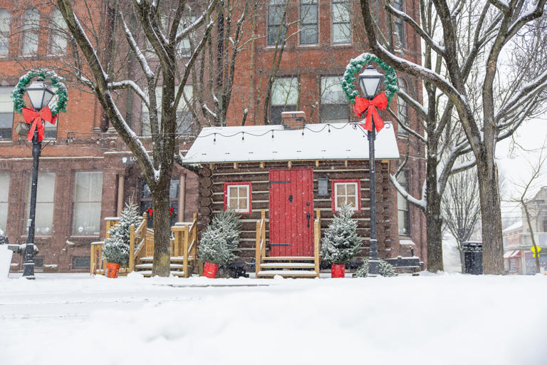 Santa parade moves to Saturday, joins tree lighting in new 'Christmas ...
