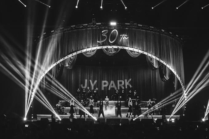 “30년 가수 꿈 이뤘다”…‘Still JYP’ 박진영, ‘리빙 레전드’ 입증