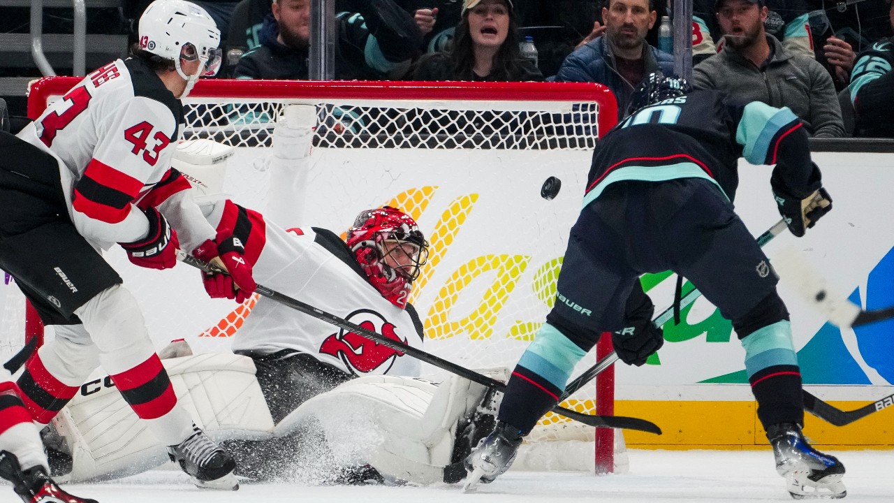 Devils’ Markstrom steals show in win over Kraken