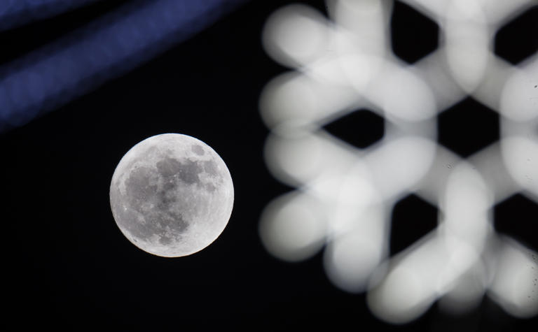 Is it a full moon tonight? When to watch for January wolf supermoon