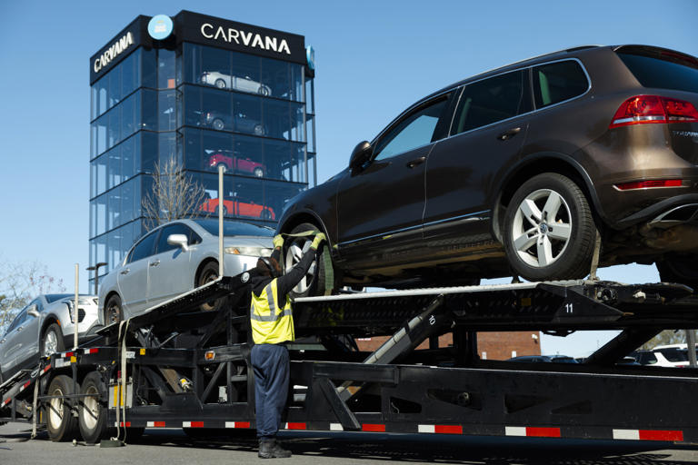 Carvana is buying dealerships—and it could shake up car sales