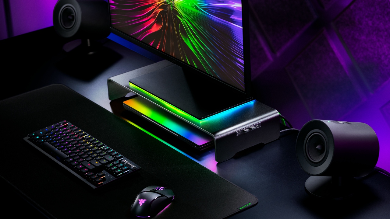 CES 2025: Razer Lights Up Your Setup with RGBs & A New Razer Iskur V2
