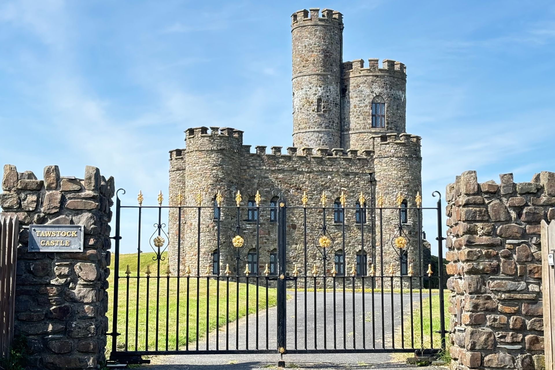 You Can Now Live In This Traitors-Style Castle – Complete With Its Own ...