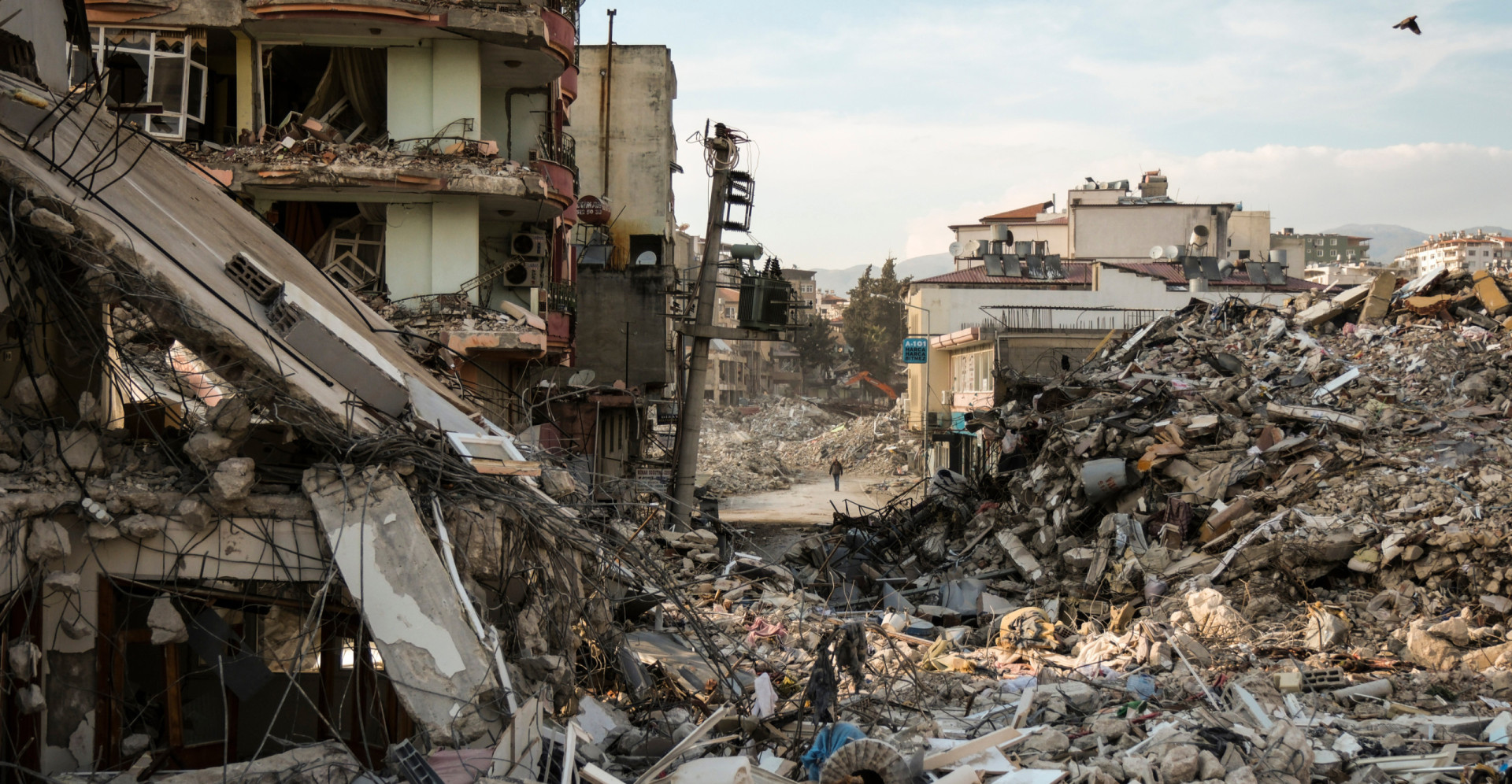 How to predict the next monster earthquake? Seismologists bet on AI